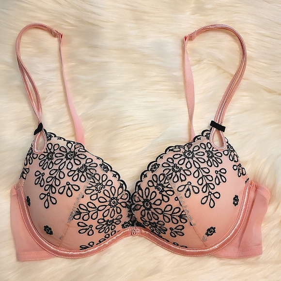 Victoria's Secret | Intimates & Sleepwear | Nwot Victorias Secret Sexy ...